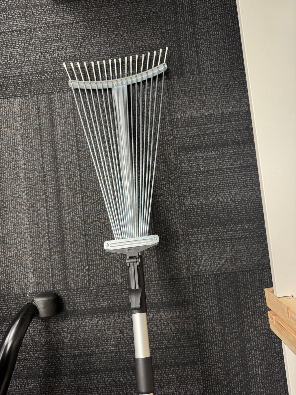 Extendable rake – The Seed Company by E.W. Gaze